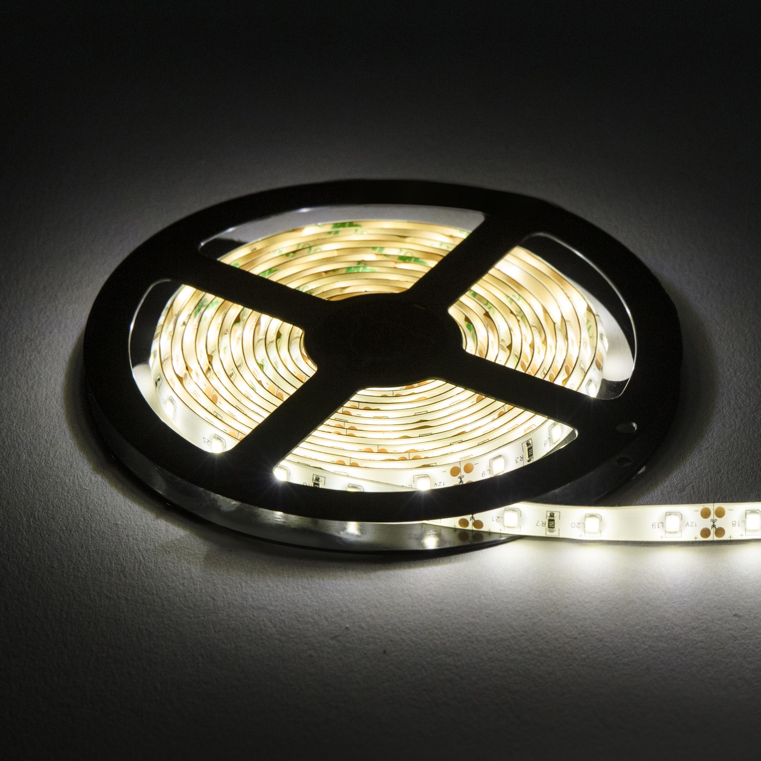 Ledsavers LED-list Vit - LED-lister inomhus | Kjell & Company