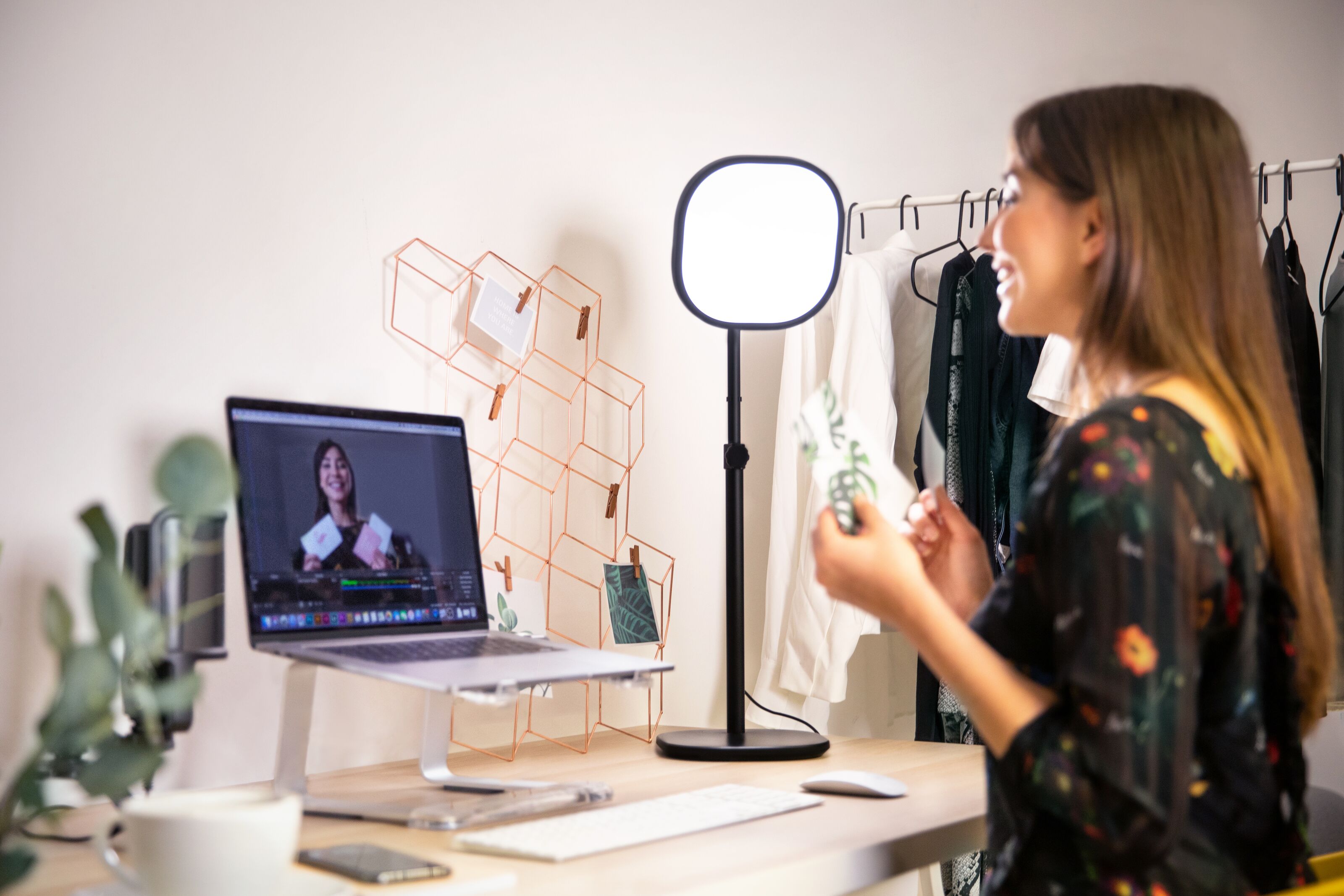 Elgato Key Light Air LED-belysning - Streaming-tillbehör | Kjell.com