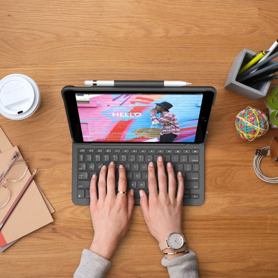 Logitech Slim Folio Tastaturetui for iPad 10,2 - Tastatur for iPad ... Logitech Slim Folio Tastaturetui for iPad 10,2 - Tastatur for iPad ...