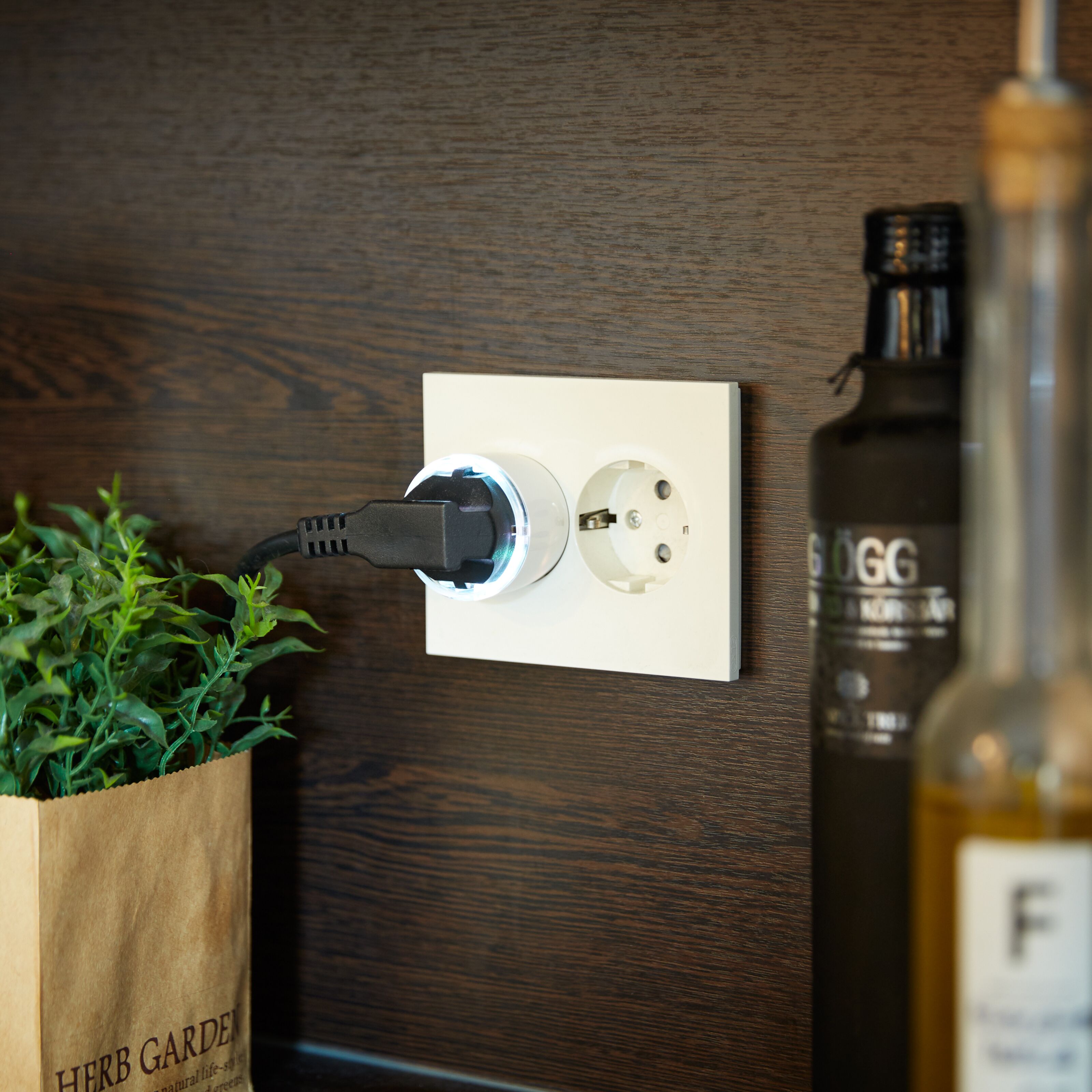 Futurehome Smarthub Smarta hem-controller - Controllers | Kjell.com