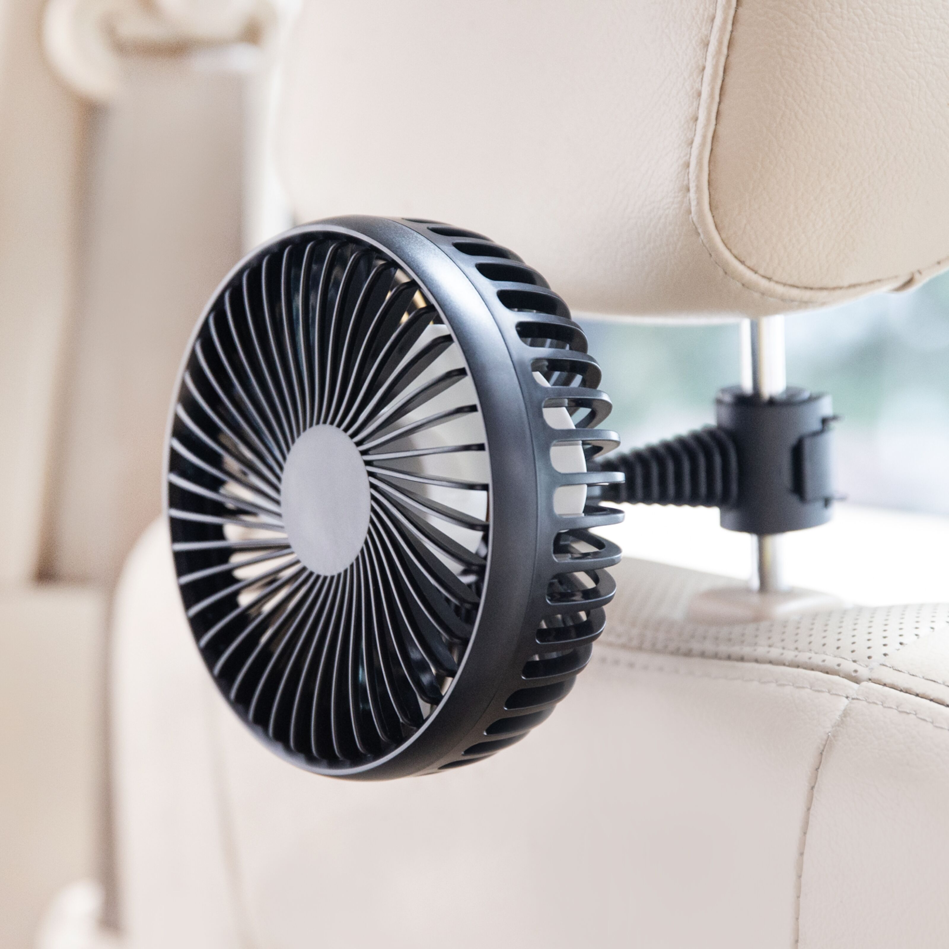 Rubicson Fläkt för bilen Ø13 cm - USB-fläktar | Kjell.com