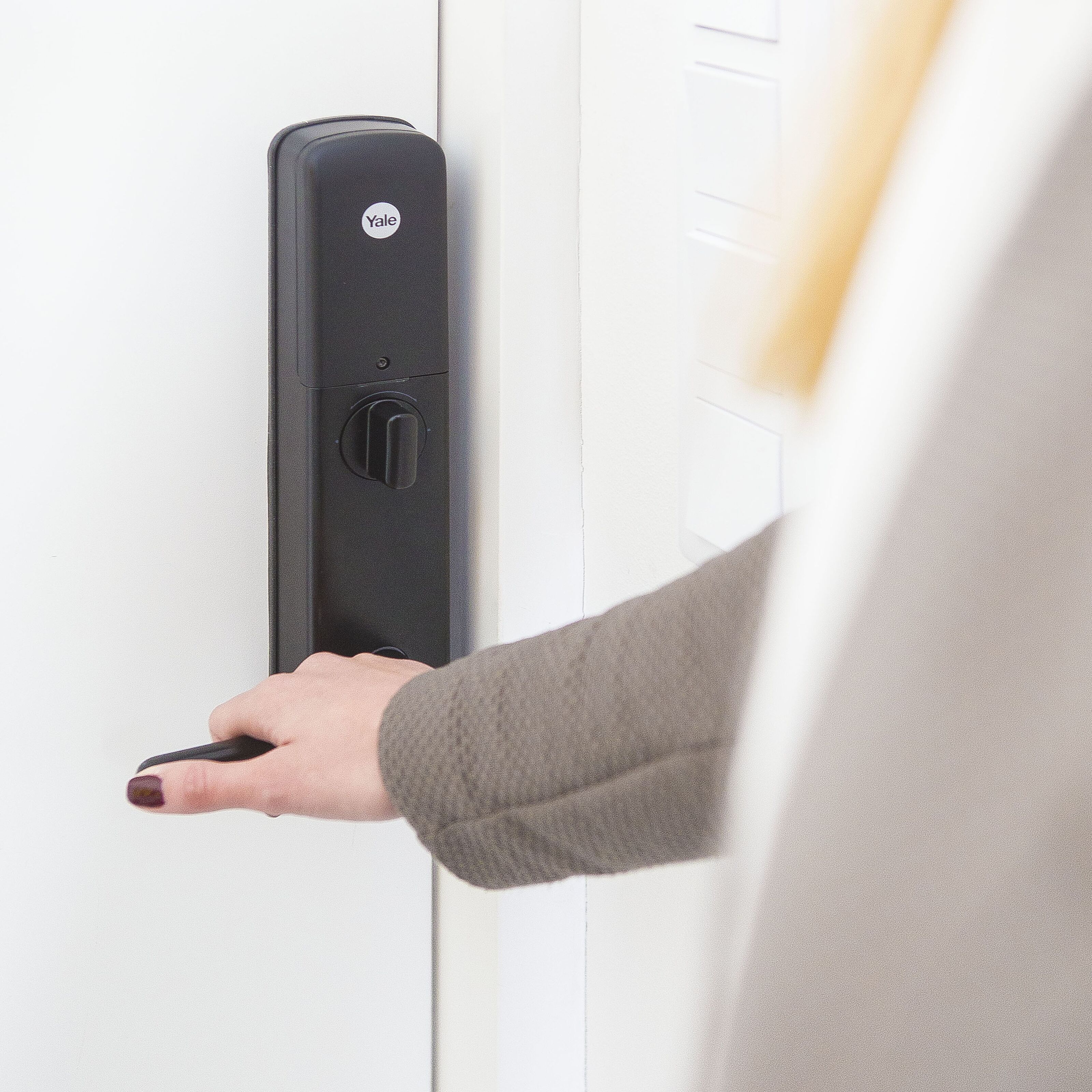 Yale Doorman Classic - Smarta lås | Kjell.com